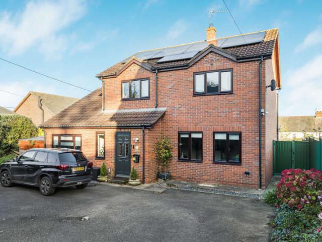 5 Bedroom Detached House