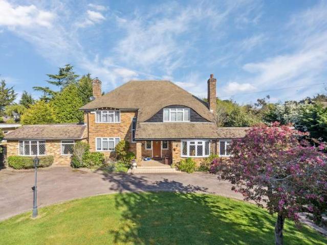 5 Bedroom Detached House