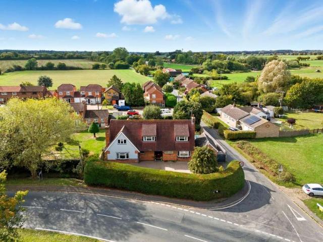 5 Bedroom Detached House