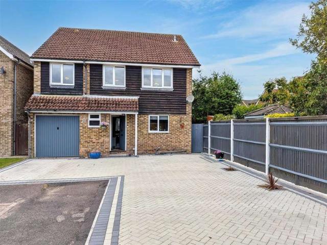 5 Bedroom Detached House