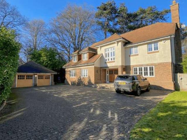 5 Bedroom Detached House