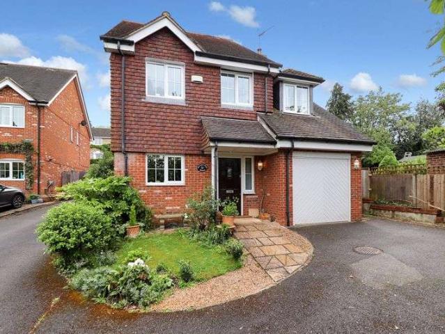 5 Bedroom Detached House