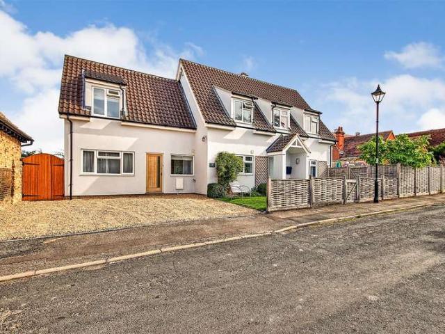 5 Bedroom Detached House