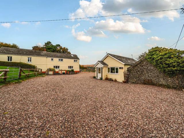 5 Bedroom Detached House