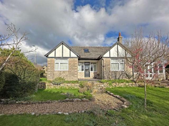 5 Bedroom Detached House