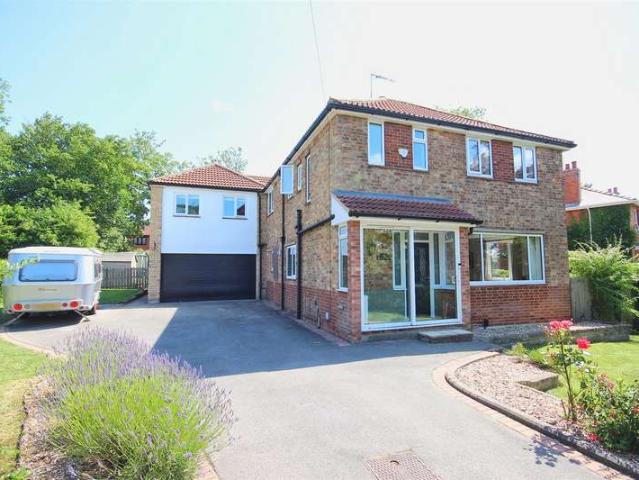 5 Bedroom Detached House