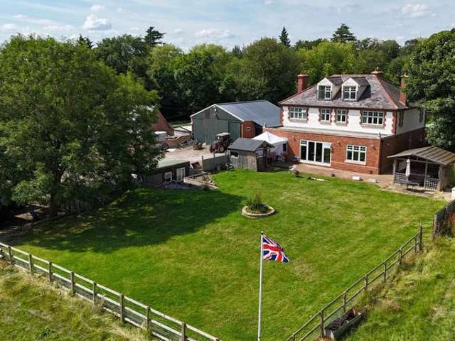 5 Bedroom Detached House