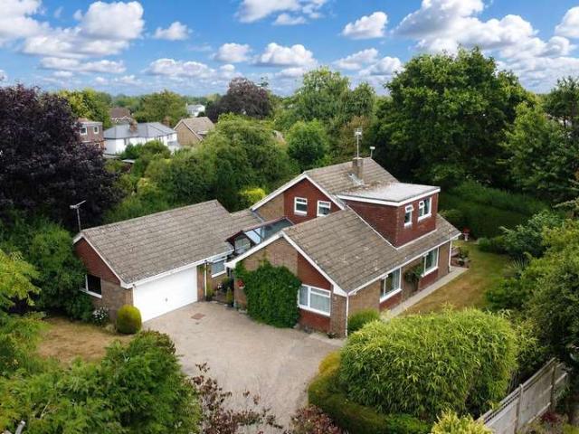 5 Bedroom Detached House