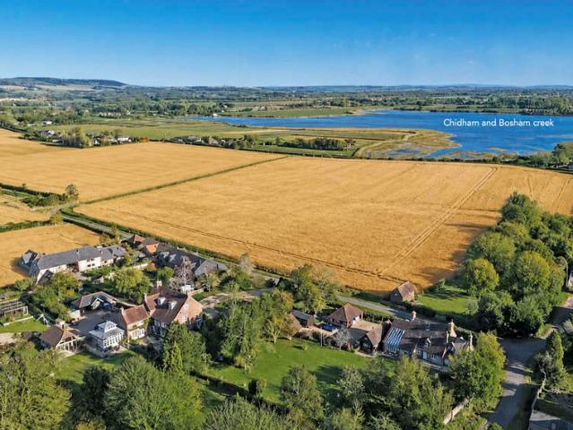 5 Bedroom Detached House