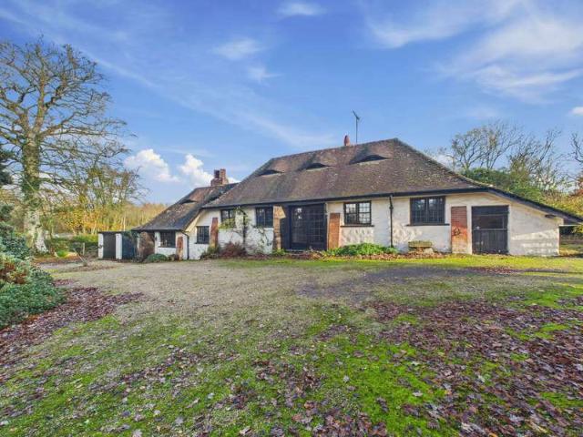 5 Bedroom Detached House