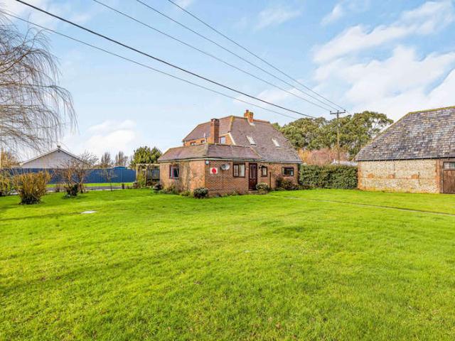 5 Bedroom Detached House