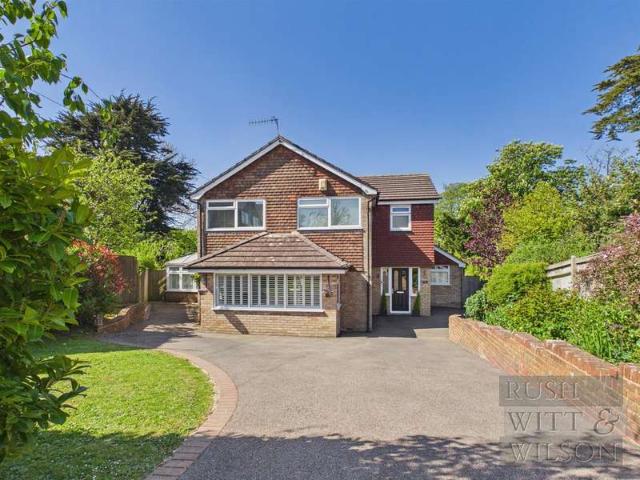 5 Bedroom Detached House
