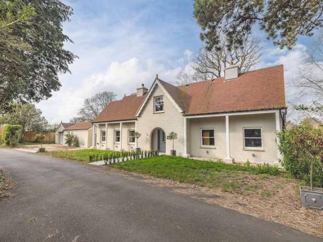 5 Bedroom Bungalow