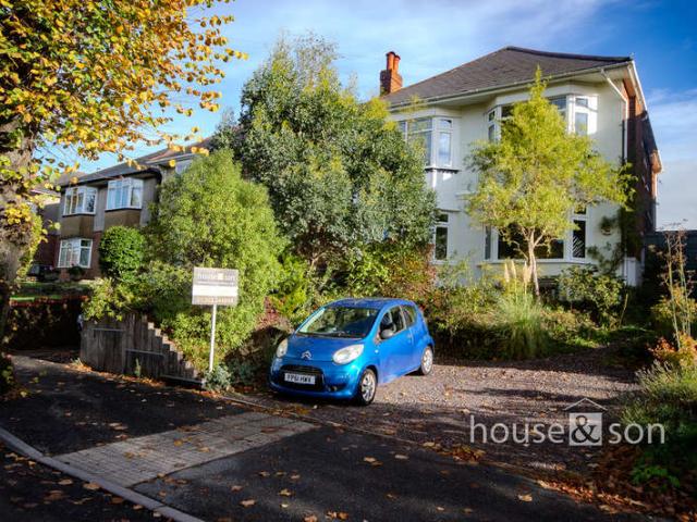 5 Bedroom Detached House