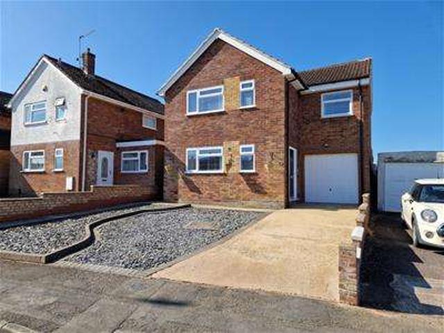 5 Bedroom Detached House
