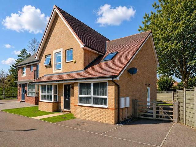 5 Bedroom Detached House