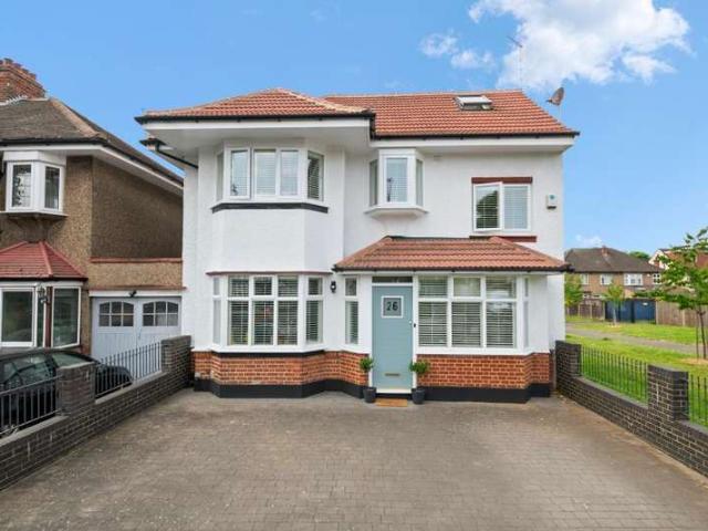 5 Bedroom Detached House