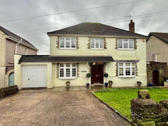 5 Bedroom Detached House