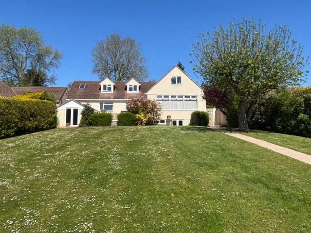 5 Bedroom Detached House