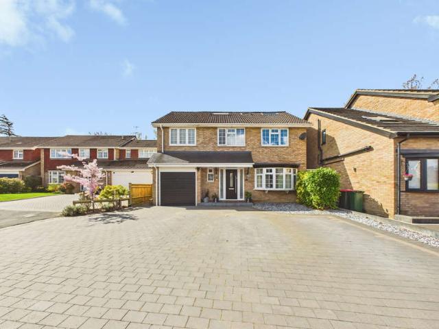 5 Bedroom Detached House
