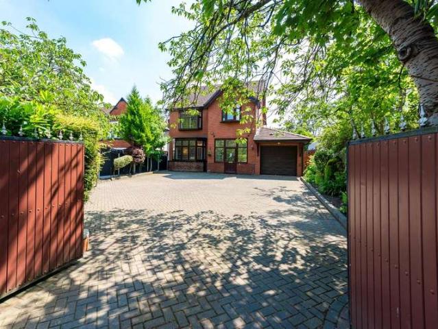 5 Bedroom Detached House