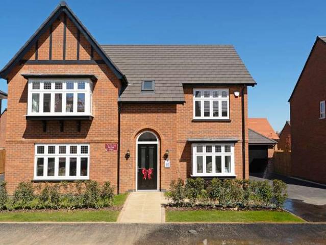 5 Bedroom Detached House