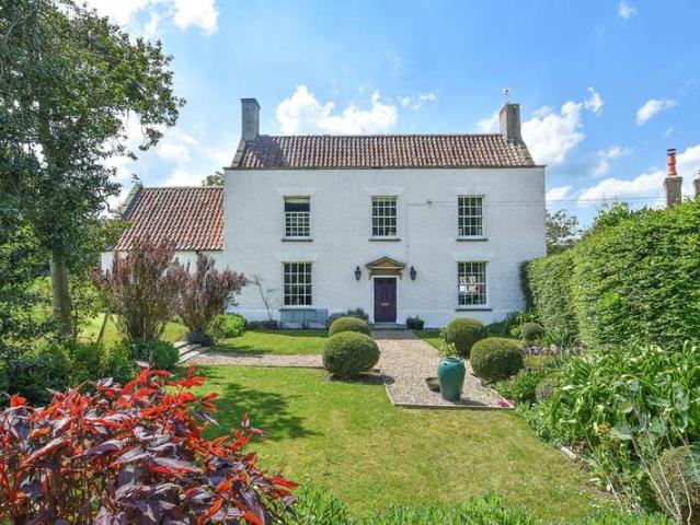 5 Bedroom Detached House