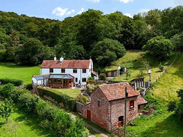 5 Bedroom Detached House