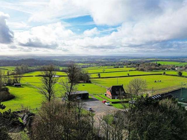 5 Bedroom Detached House