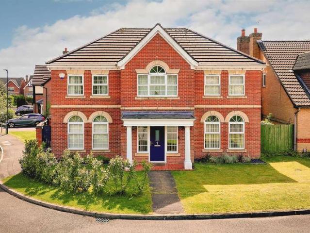 5 Bedroom Detached House