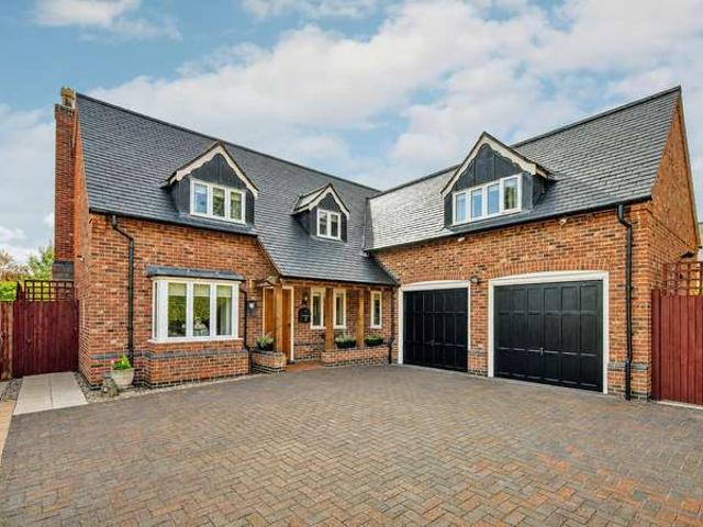 5 Bedroom Detached House