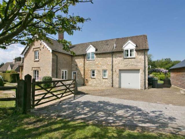 5 Bedroom Detached House
