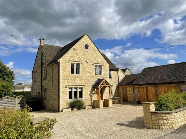 5 Bedroom Detached House