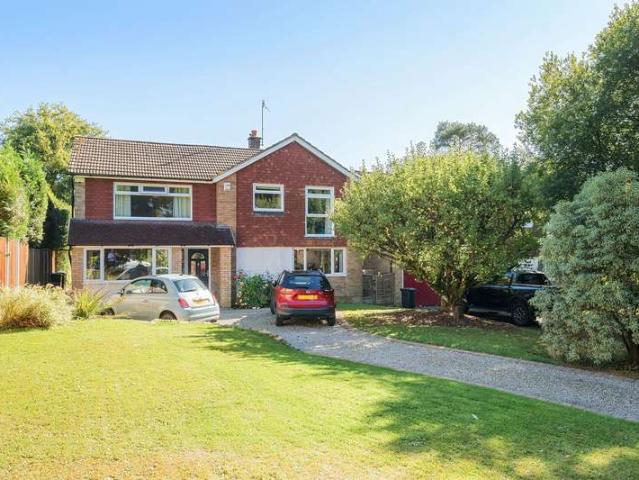 5 Bedroom Detached House
