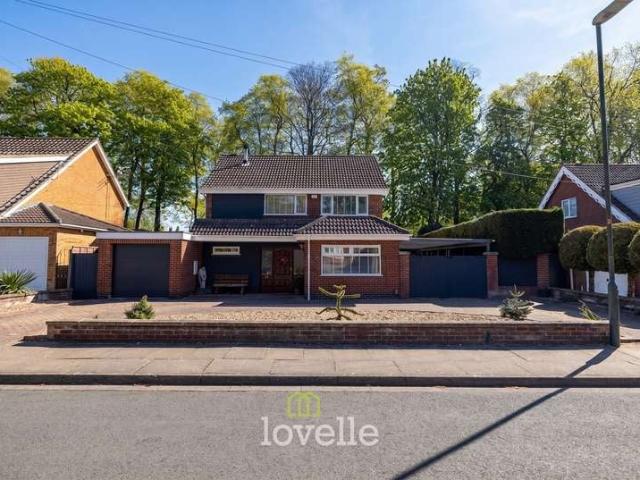5 Bedroom Detached House