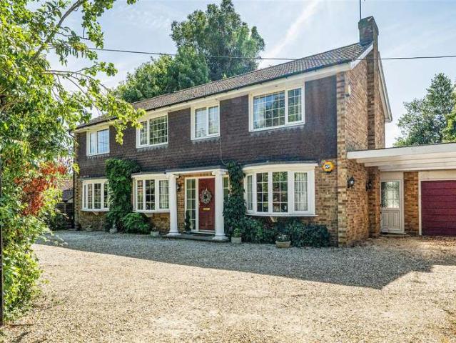 5 Bedroom Detached House