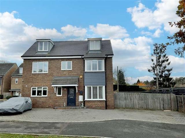5 Bedroom Detached House