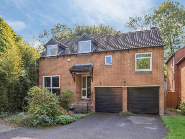 5 Bedroom Detached House