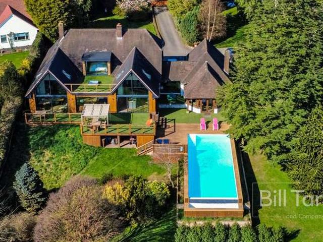 5 Bedroom Detached House
