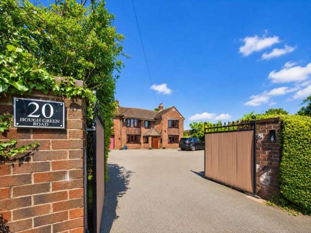 5 Bedroom Detached House