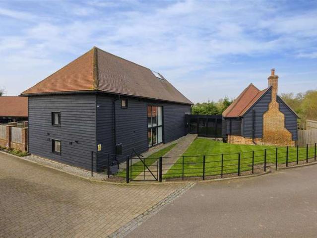 5 Bedroom Detached House