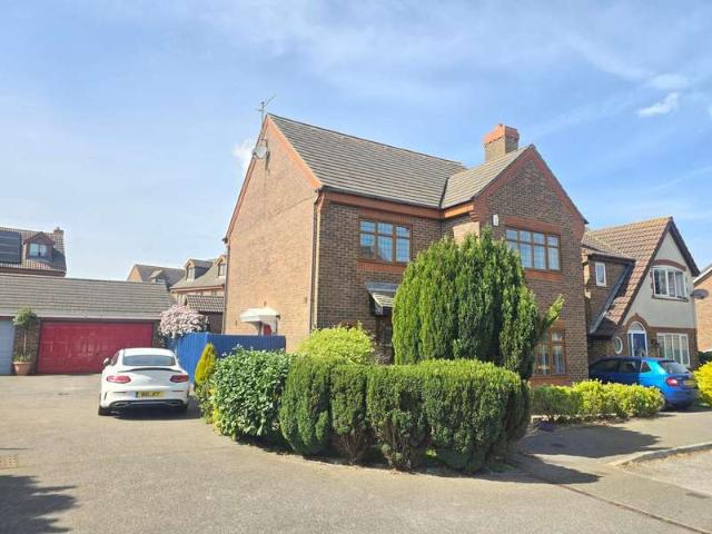 5 Bedroom Detached House
