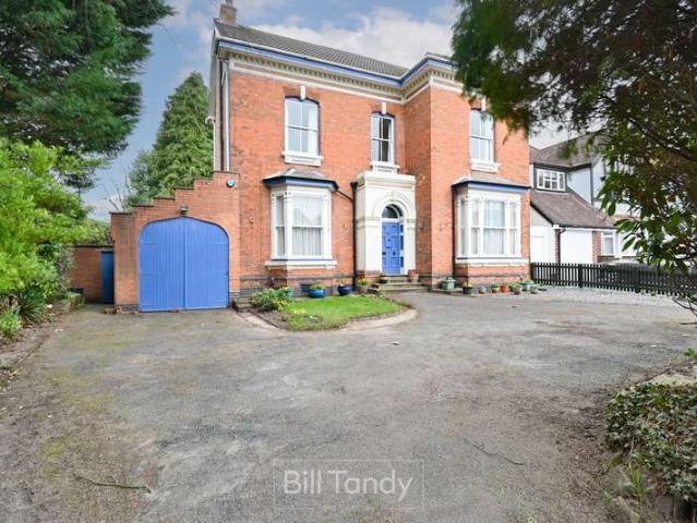 5 Bedroom Detached House