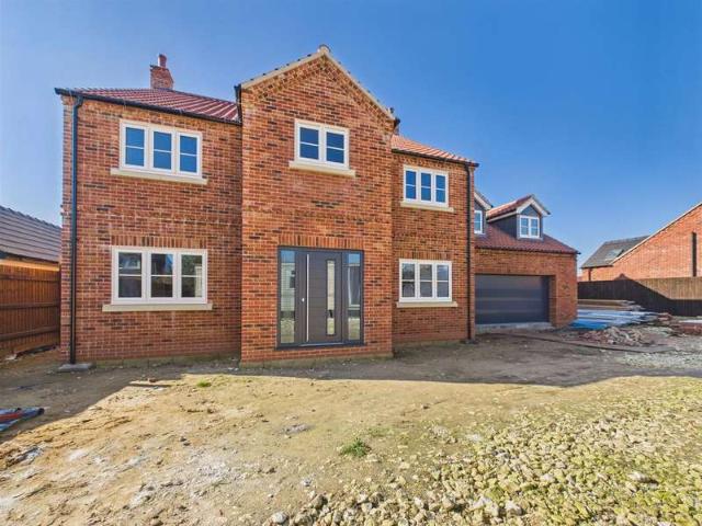 5 Bedroom Detached House