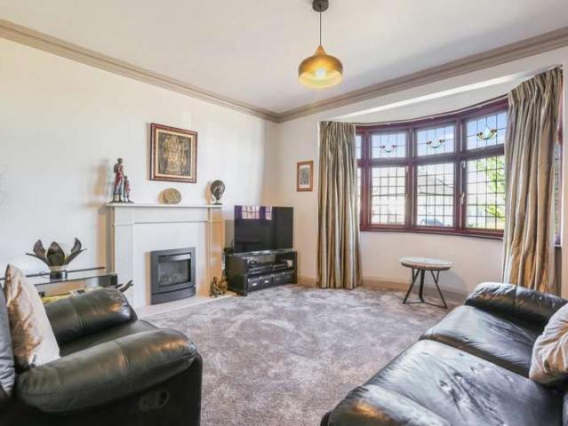 5 Bedroom Detached House