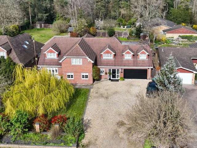 5 Bedroom Detached House
