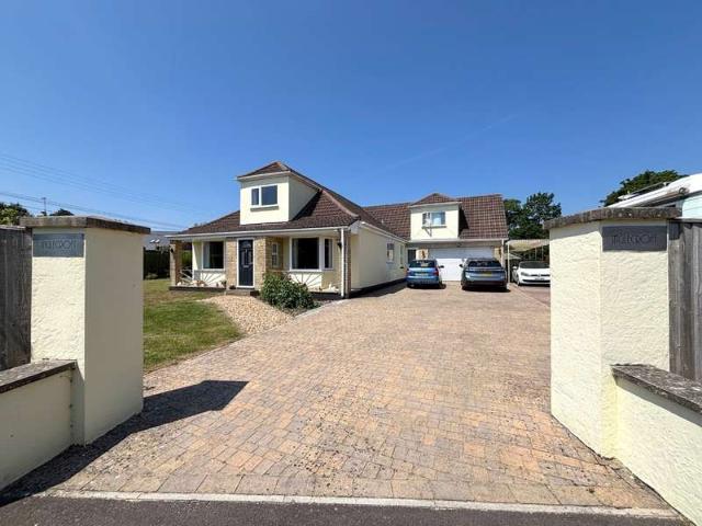 5 Bedroom Detached House