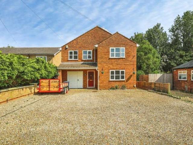 5 Bedroom Detached House