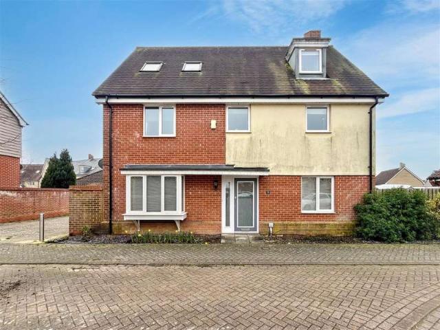 5 Bedroom Detached House