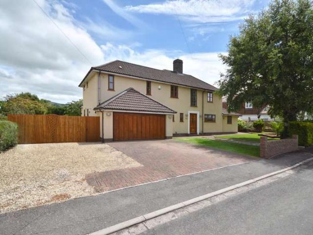 5 Bedroom Detached House